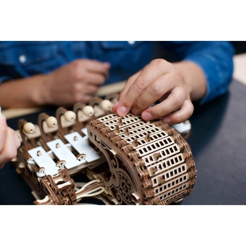 Ugears Mechanical Celesta: Modelo musical 3D para montar | kubekings