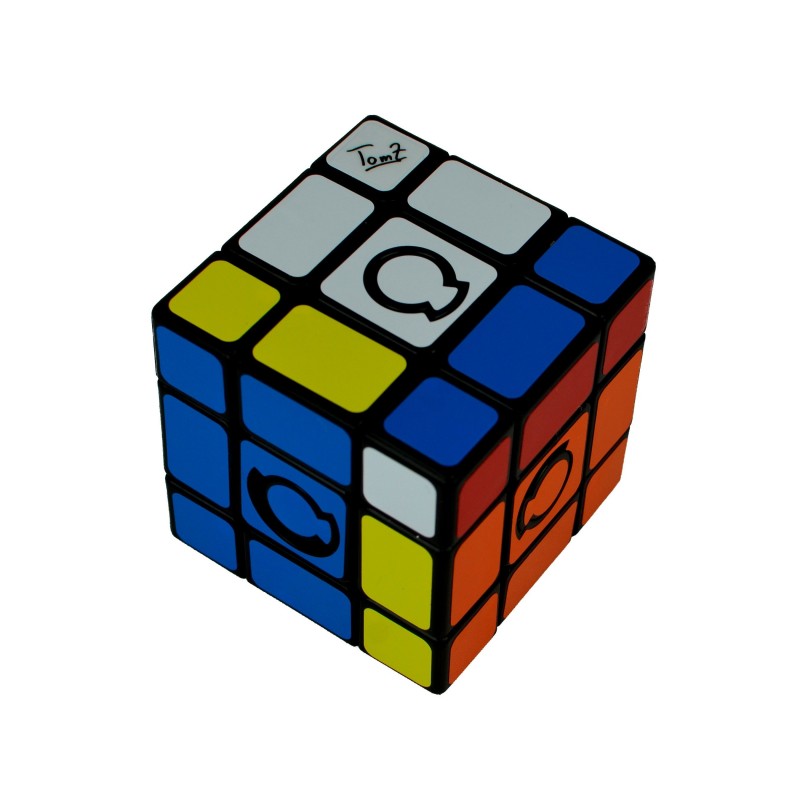TomZ Constrained Cube: Redescobre a arte de resolver cubos!